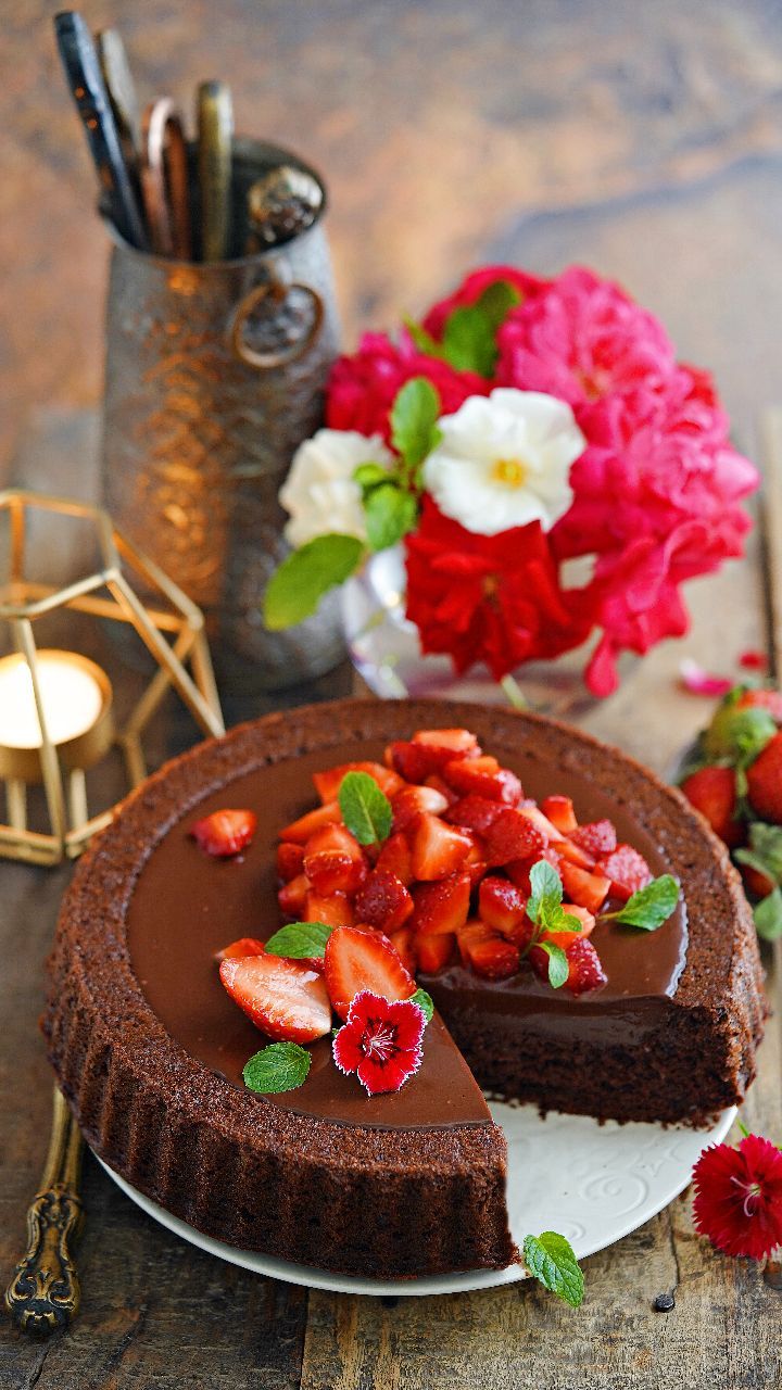 Chocolate tart cake that’s rich, silky and impossible to resist