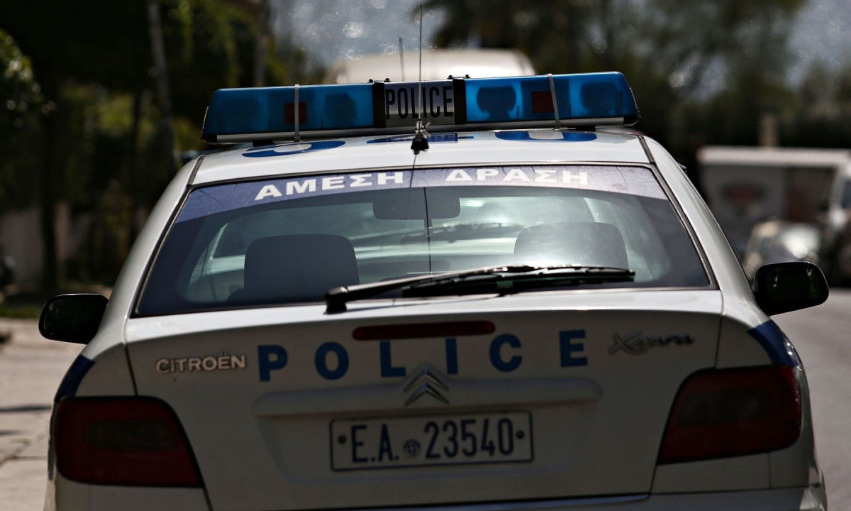 Κυψέλη: Εντοπίστηκε χειροβομβίδα σε σπίτι - Χειροπέδες σε 3 άτομα