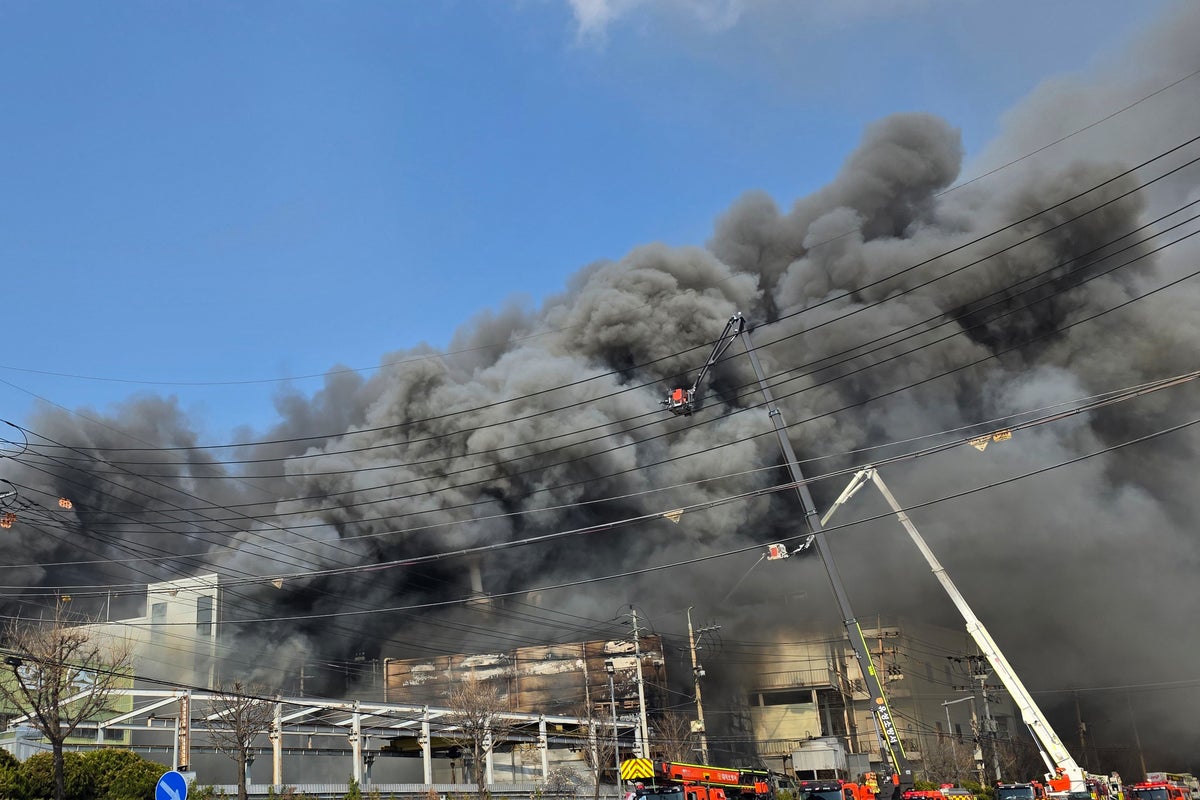 South Korean officials investigate what caused massive factory fire