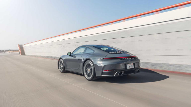 Porsche's 4.0-liter flat-six: Largest six-cylinder in a modern ...