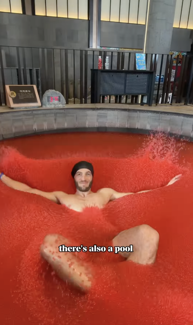 China’s insane hot pot spa under $30!