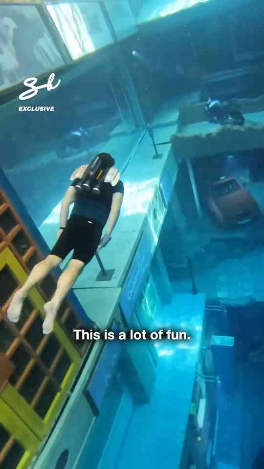 This underwater jetpack looks like a shark had a midlife crisis