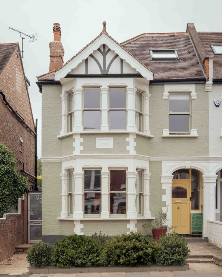 Business up front, party in the back: A creative, eco-friendly house ...