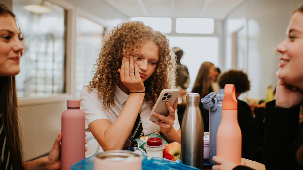 Excessive social media use is making teens unhappy, stressed, and ...