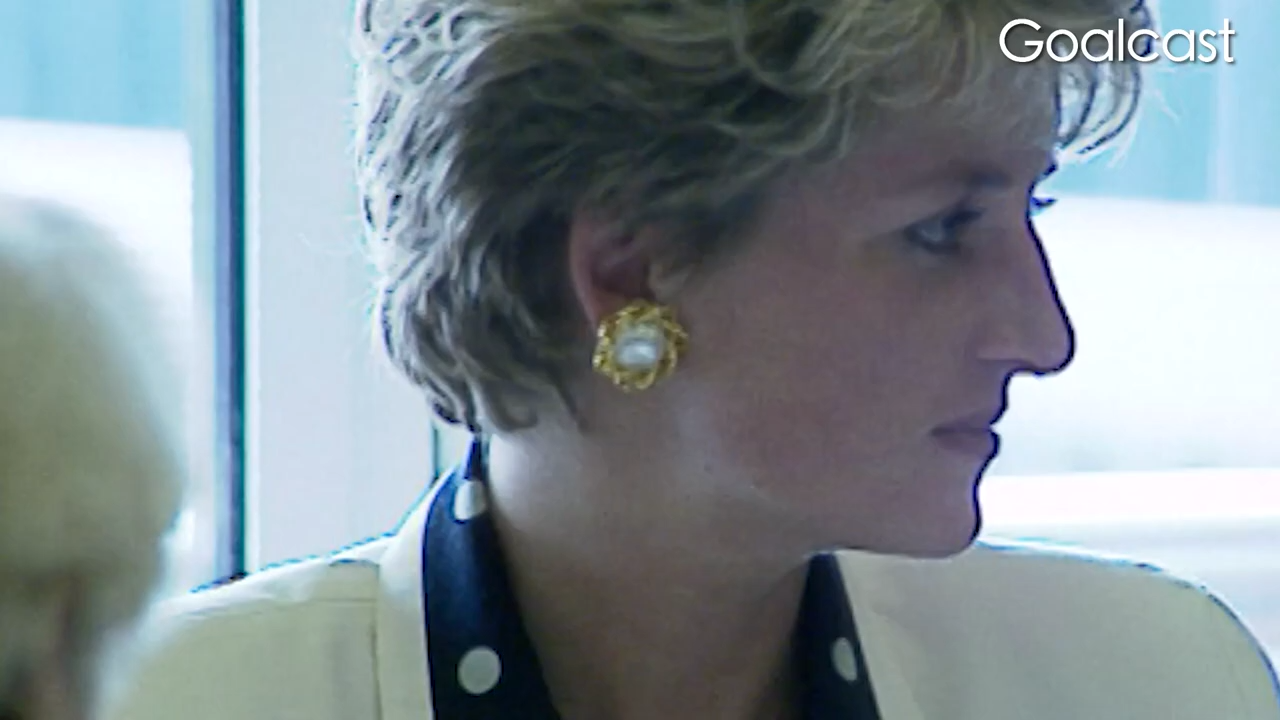 Princess Diana jumped out of the car to confront paparazzi - “It’s ...