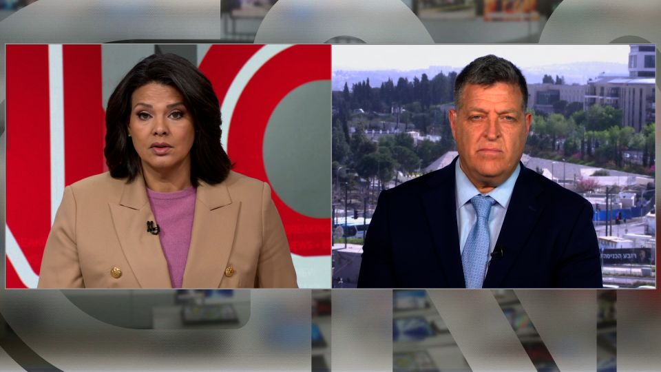 Netanyahu adviser pressed by CNN on the goal of Iran war