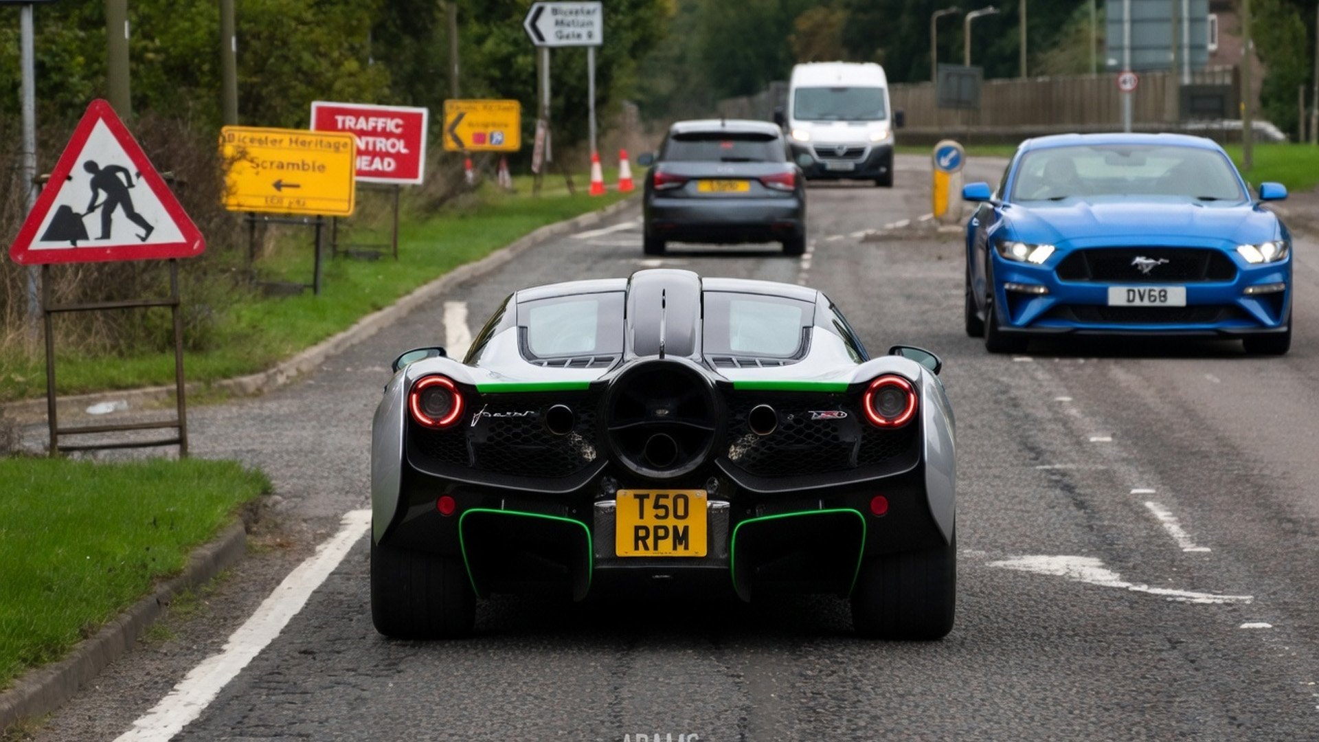 Jay Kay drives GMA T50 and accelerates hard on busy road
