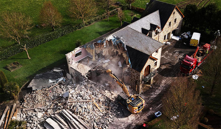 Judge who ordered demolition of million-euro home hits back at ‘under ...