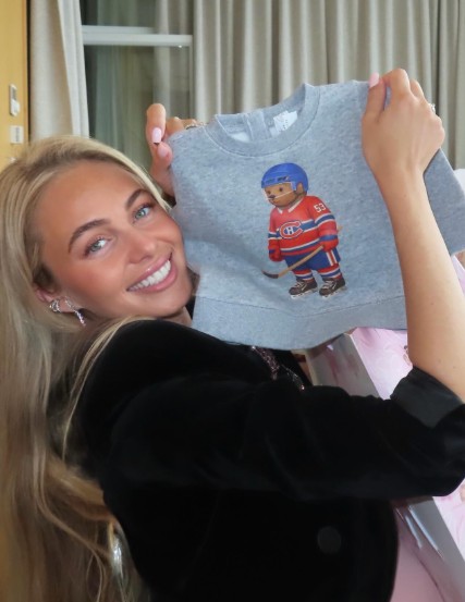 Alexa Dobson's baby shower in 13 photos