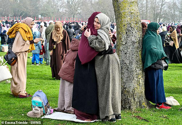 Eid brings 30,000 Muslims to Birmingham park in mass outdoor prayer to ...