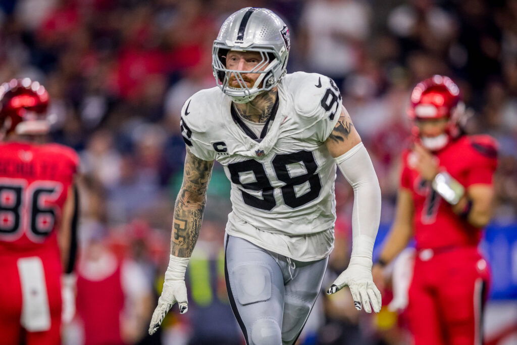 Raiders owner sets plan in motion to sell franchise