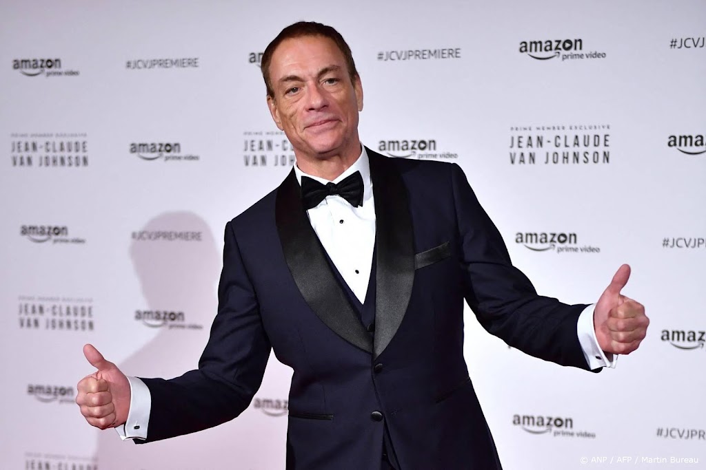 Jean-Claude Van Damme brengt eerbetoon aan Chuck Norris: 'Hij zal nooit ...
