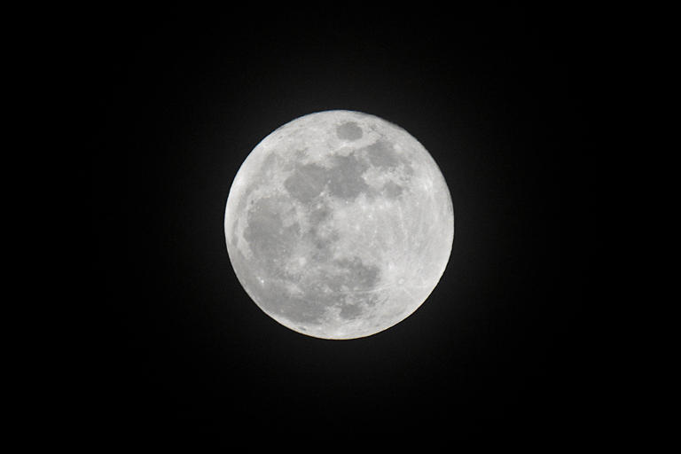 How many more supermoons are there in 2026? And how to see them
