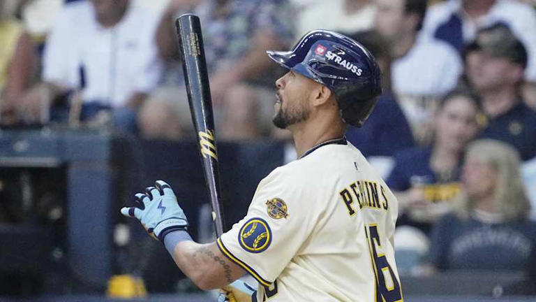 Brewers' Pat Murphy doesn't hold back on 'difficult' Opening Day demotion