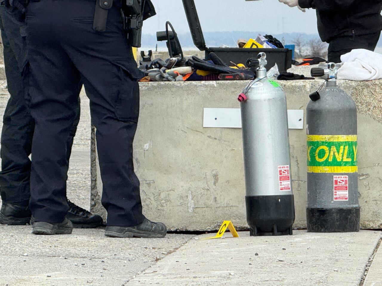 Man who died in Erieau dive was retrieving a car from the water
