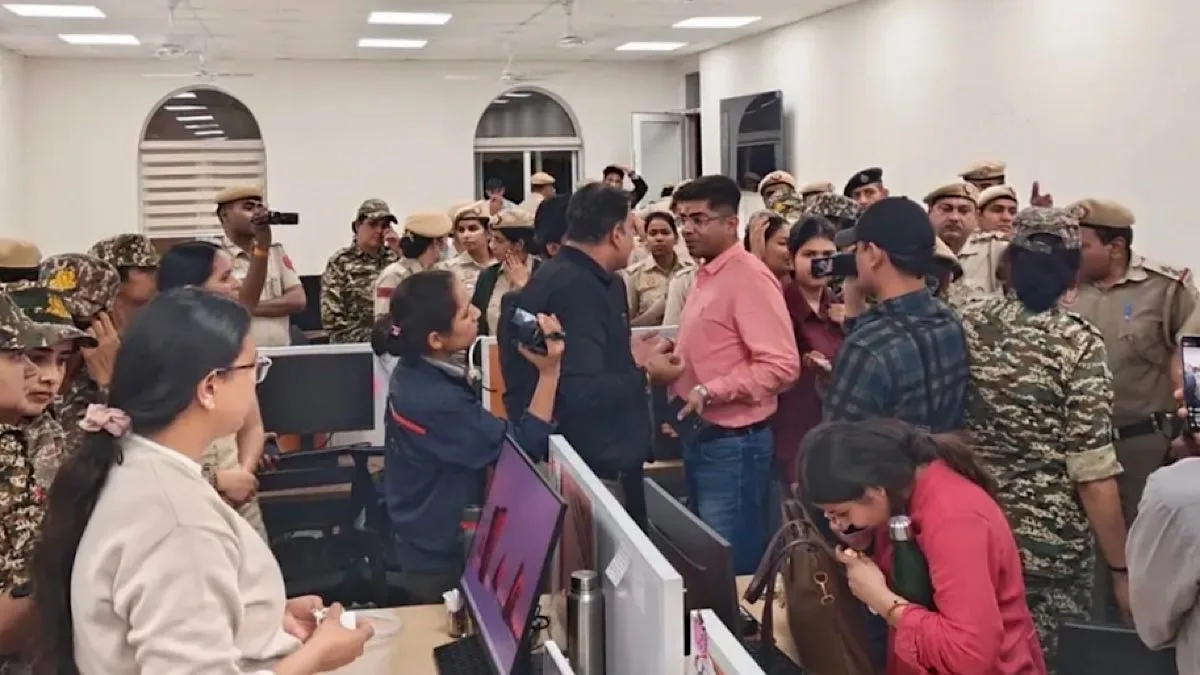 Manhandling of journalists at UNI 'inhumane', 'gross violation of ...