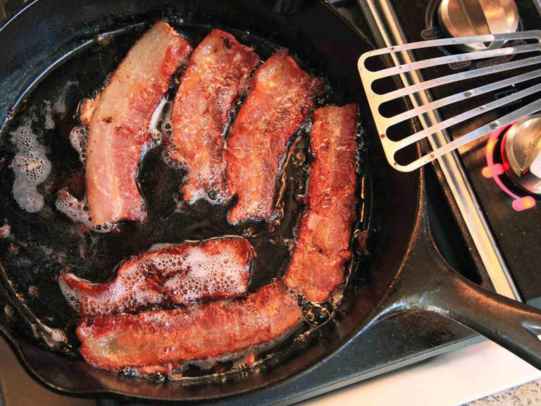 The safe way to get rid of bacon grease