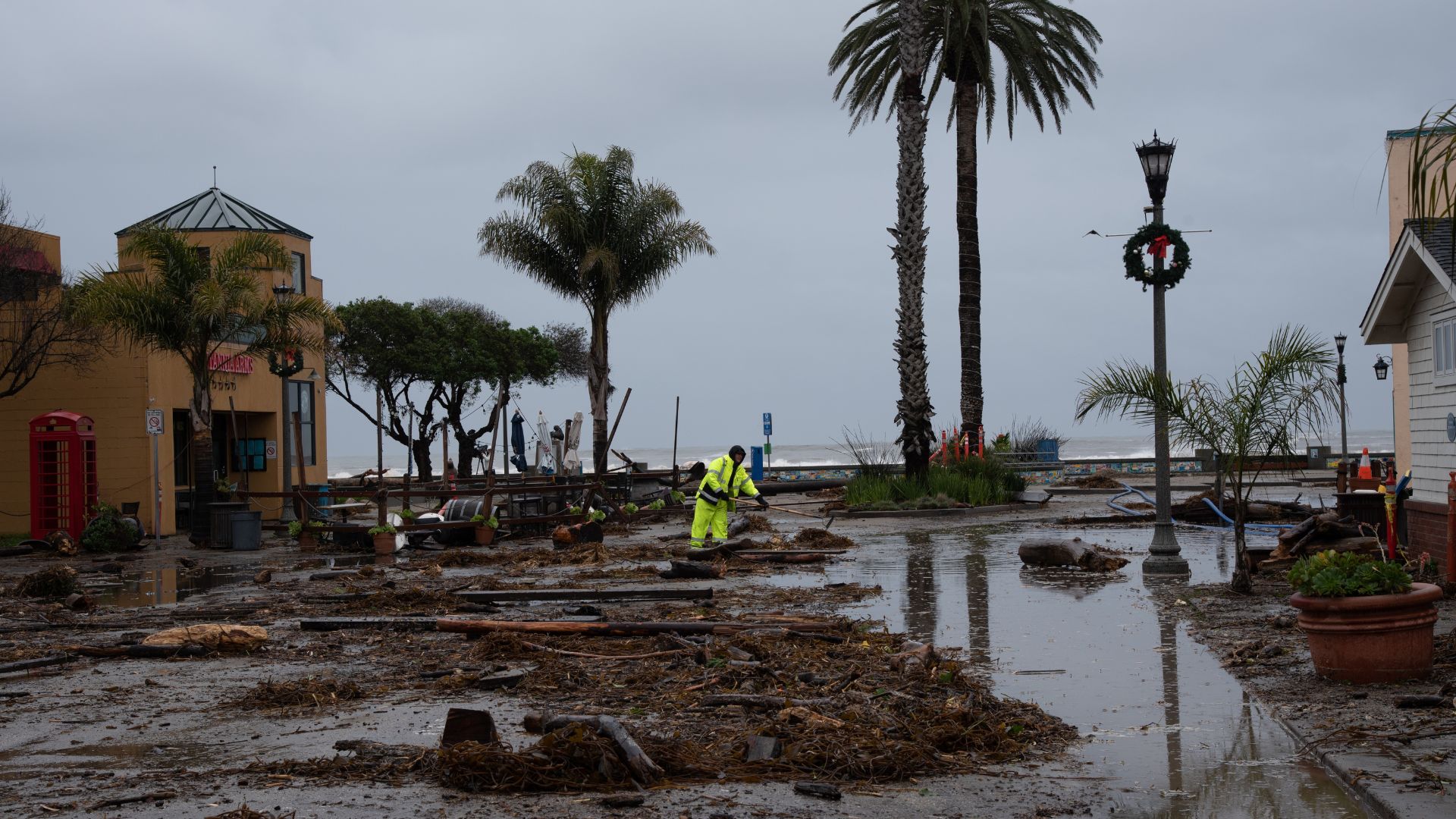 Hawaii officials warn another Kona storm may hit as crews admit they’re ...