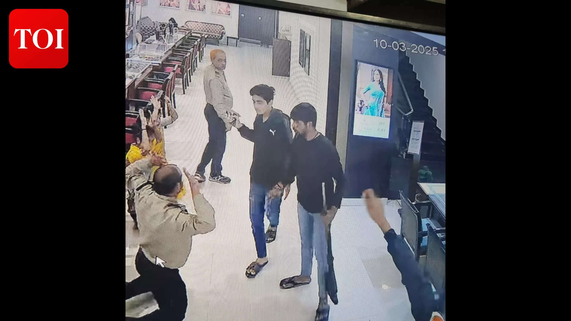 Main accused held in Ara jewellery loot case