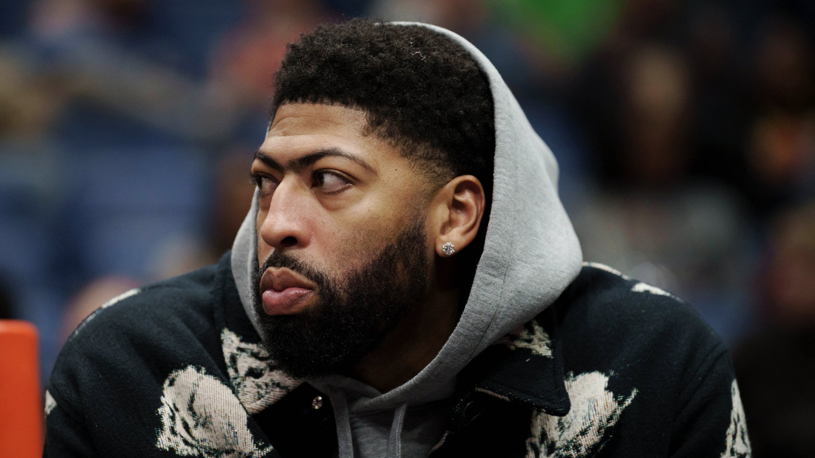 Anthony Davis’ hand injury to be re-evaluated before season ends