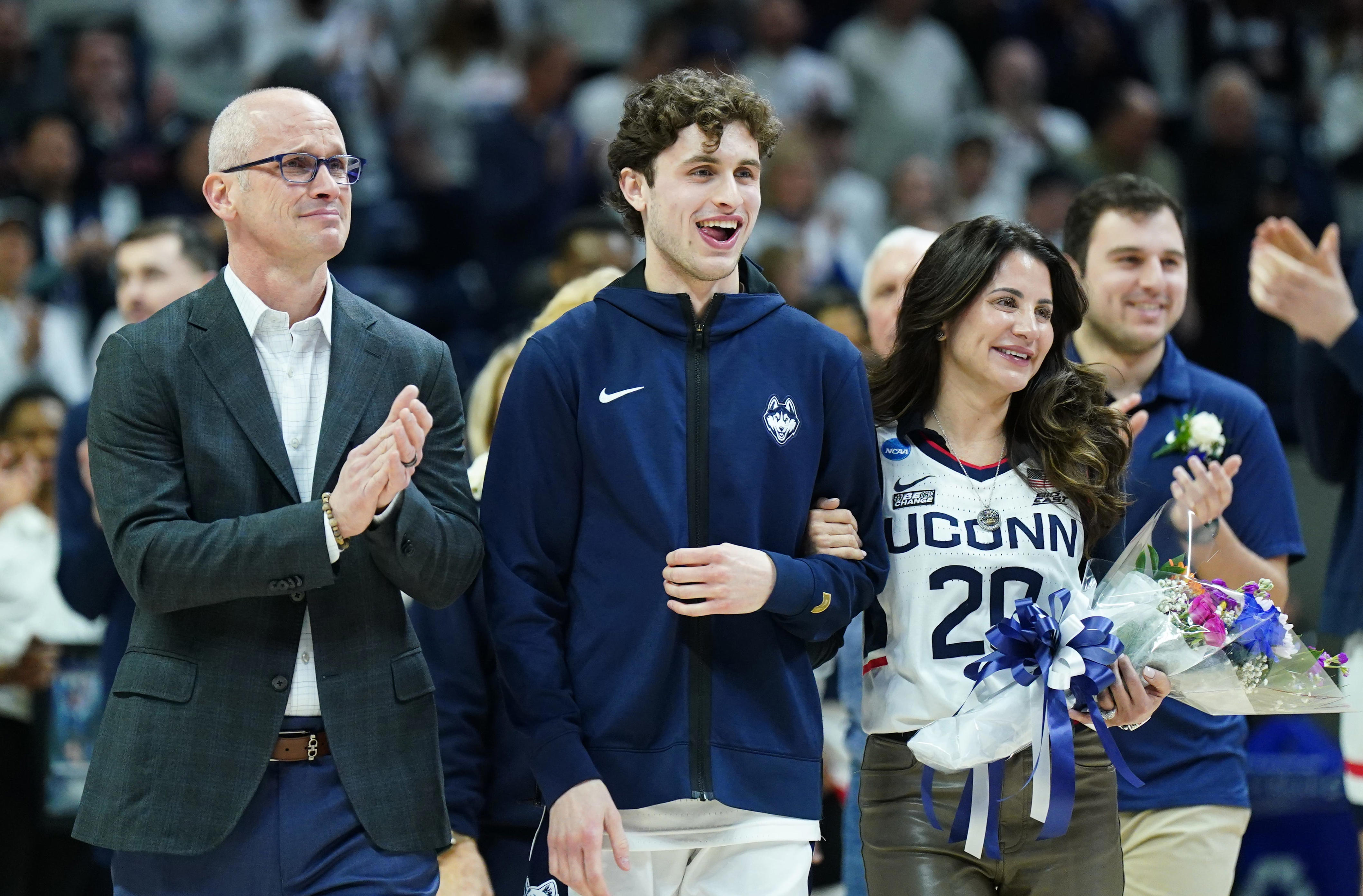 Who is Andrea Hurley? Meet UConn coach Dan Hurley's wife