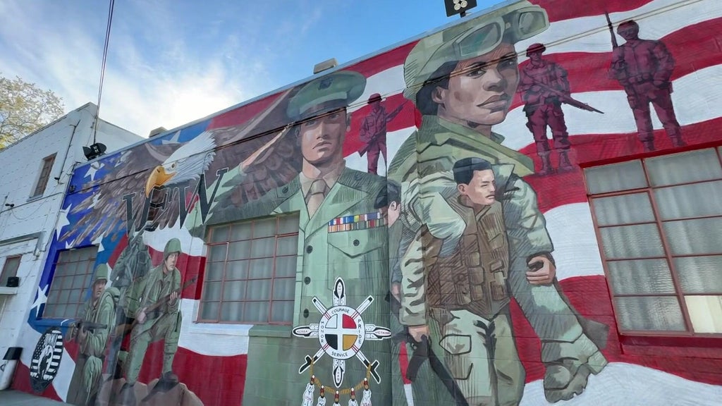 5 artists come together to honor soldiers with mural at Oak Park's ...