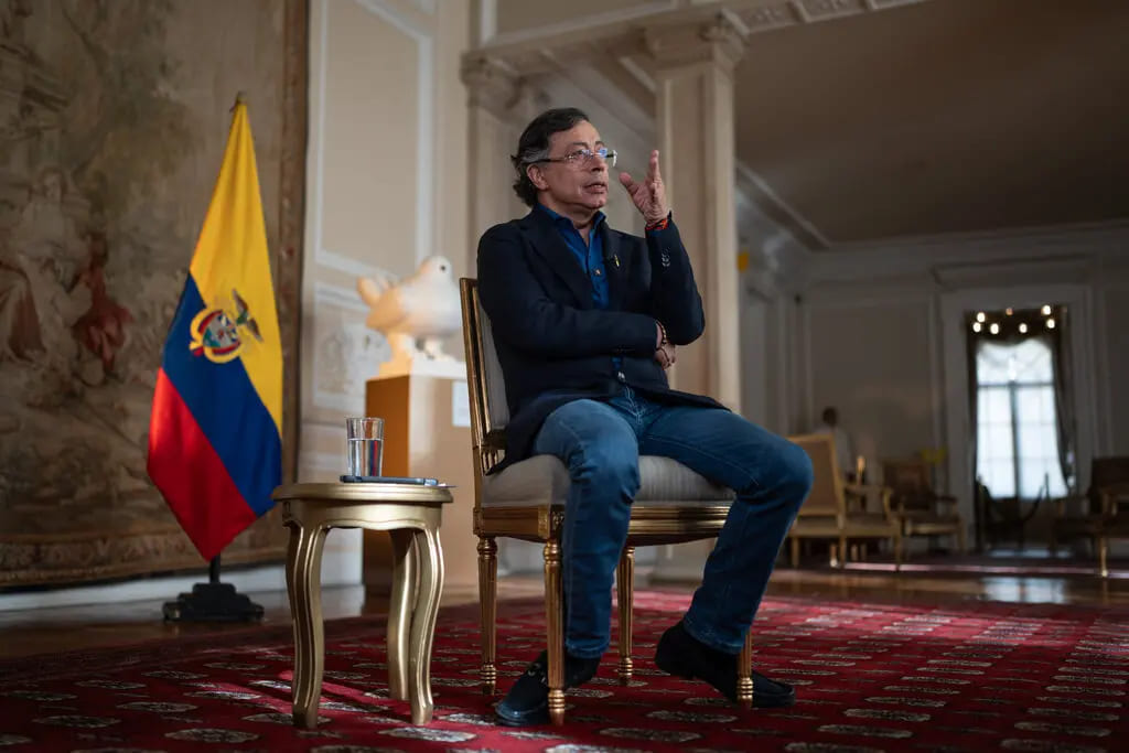 Informe revela que Petro ha pasado 276 días fuera del país y sus viajes ...