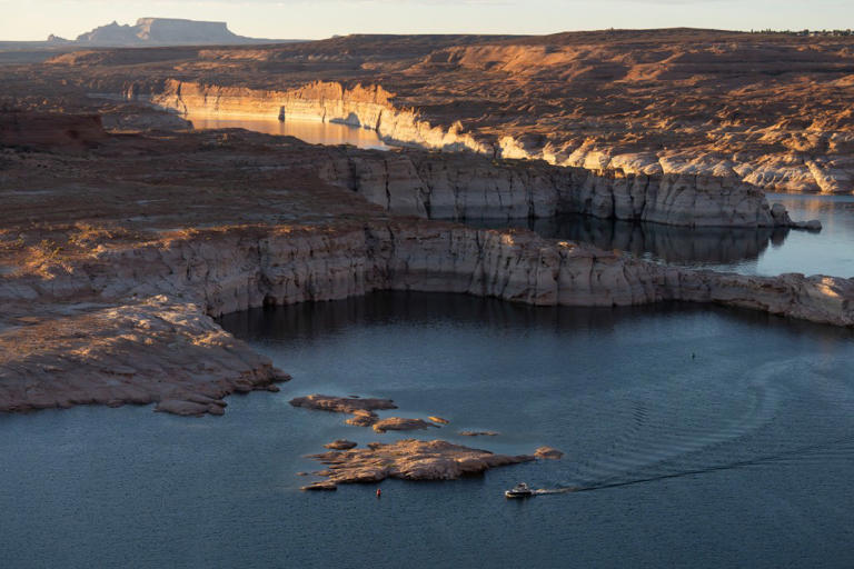 Lake Powell water levels get bad news amid heat wave