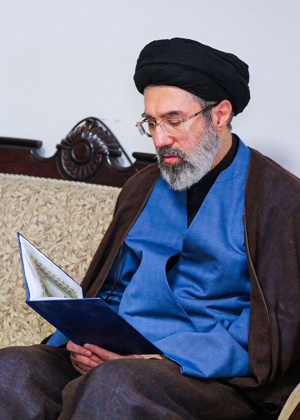 Mojtaba Khamenei fails to dispel 'disfigured' rumour as he issues new ...