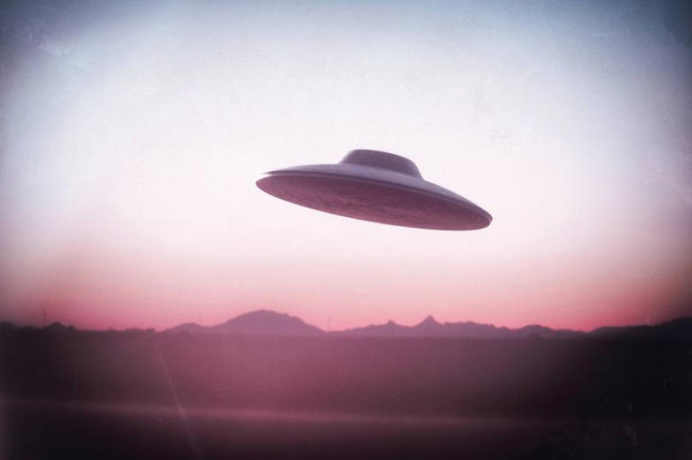 White House registers 'aliens.gov' site after Trump's pledge to release ...