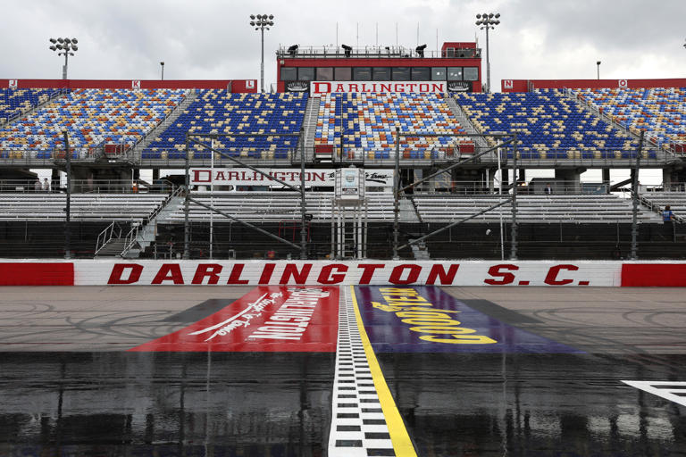 NASCAR makes last minute change to Darlington schedule due to weather