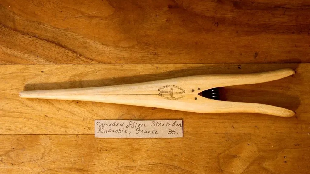 3 everyday objects from the 1800s that nobody can identify today