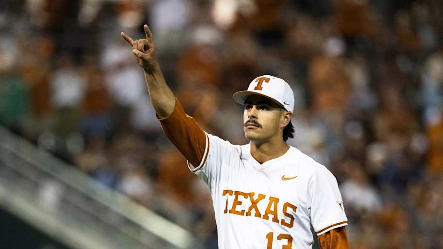 Texas baseball explodes for 13 runs to salvage finale against Tennessee