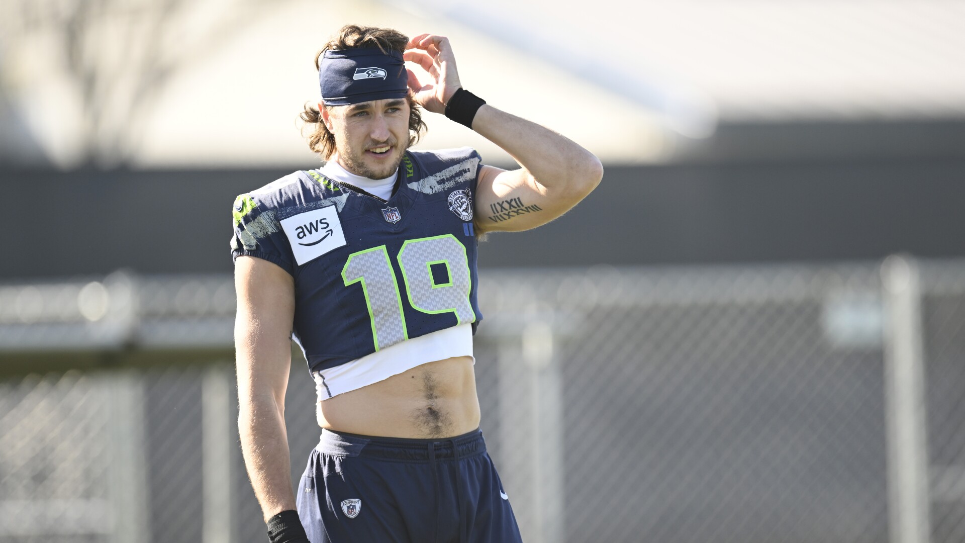 Jake Bobo signing RFA offer sheet with Jaguars
