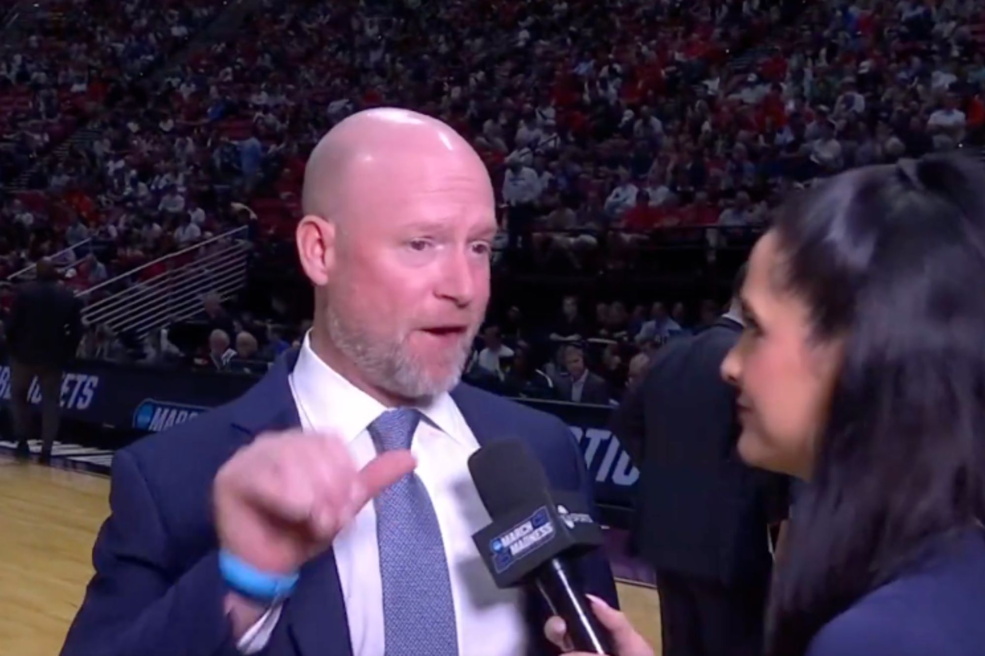 Villanova coach wildly jokes that he should fire entire staff in middle ...