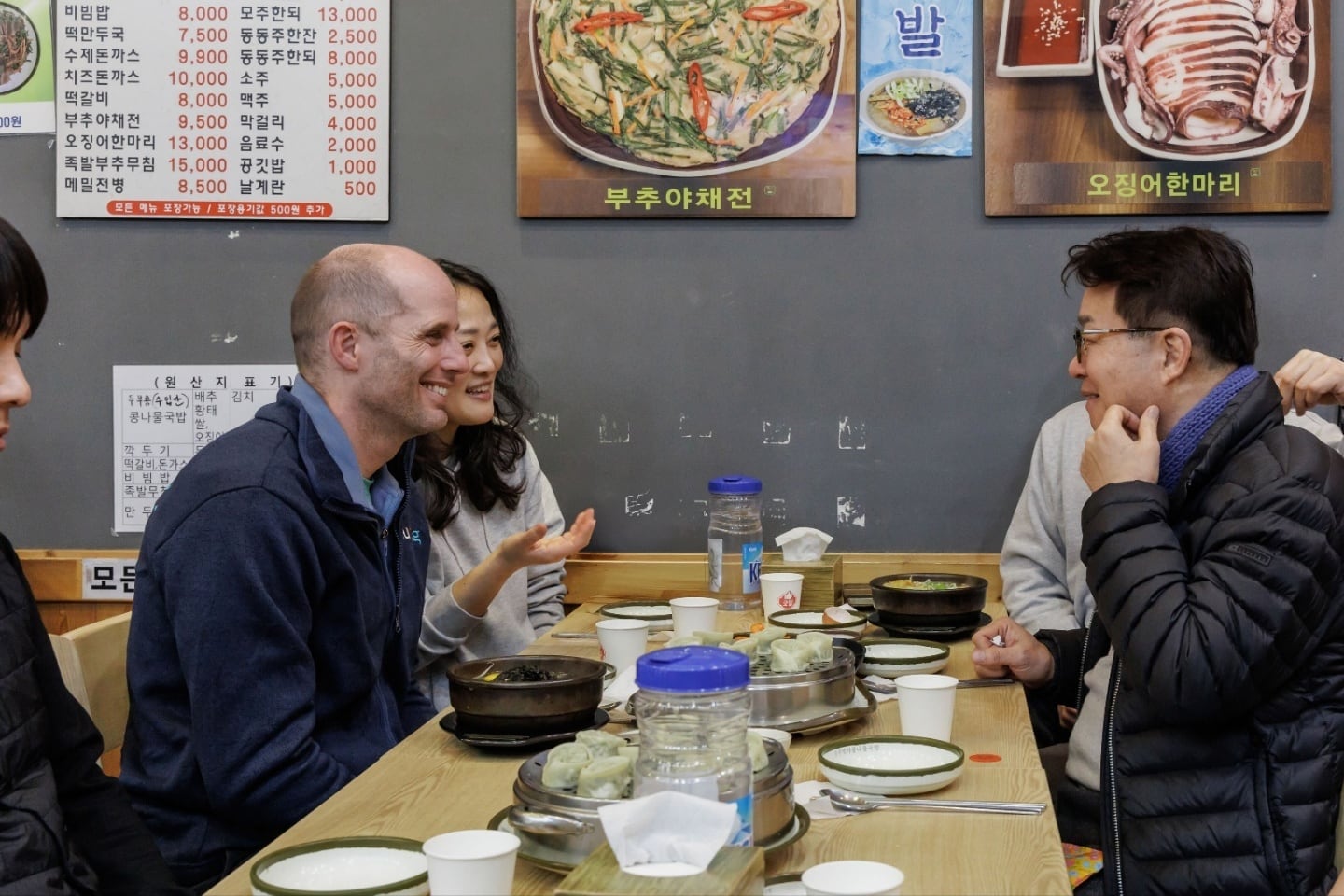 Coupang's Rogers, Democratic Party's Yeom complete 10-hour dawn delivery
