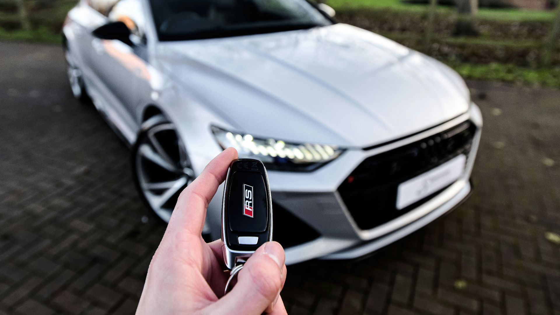 10 warning signs a used car was abused & 10 signs it was loved