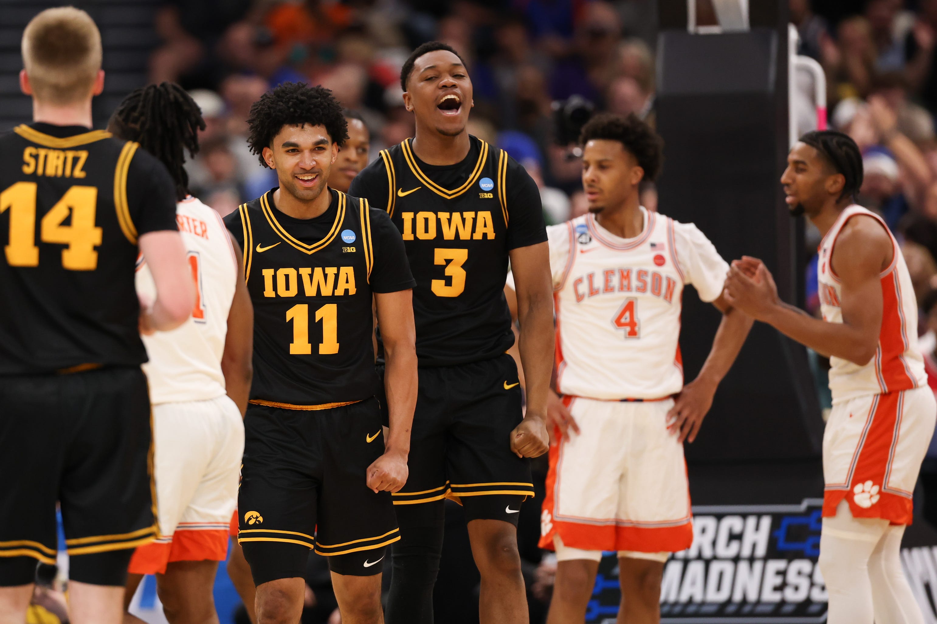 Fans react to Iowa basketball March Madness win vs. Clemson