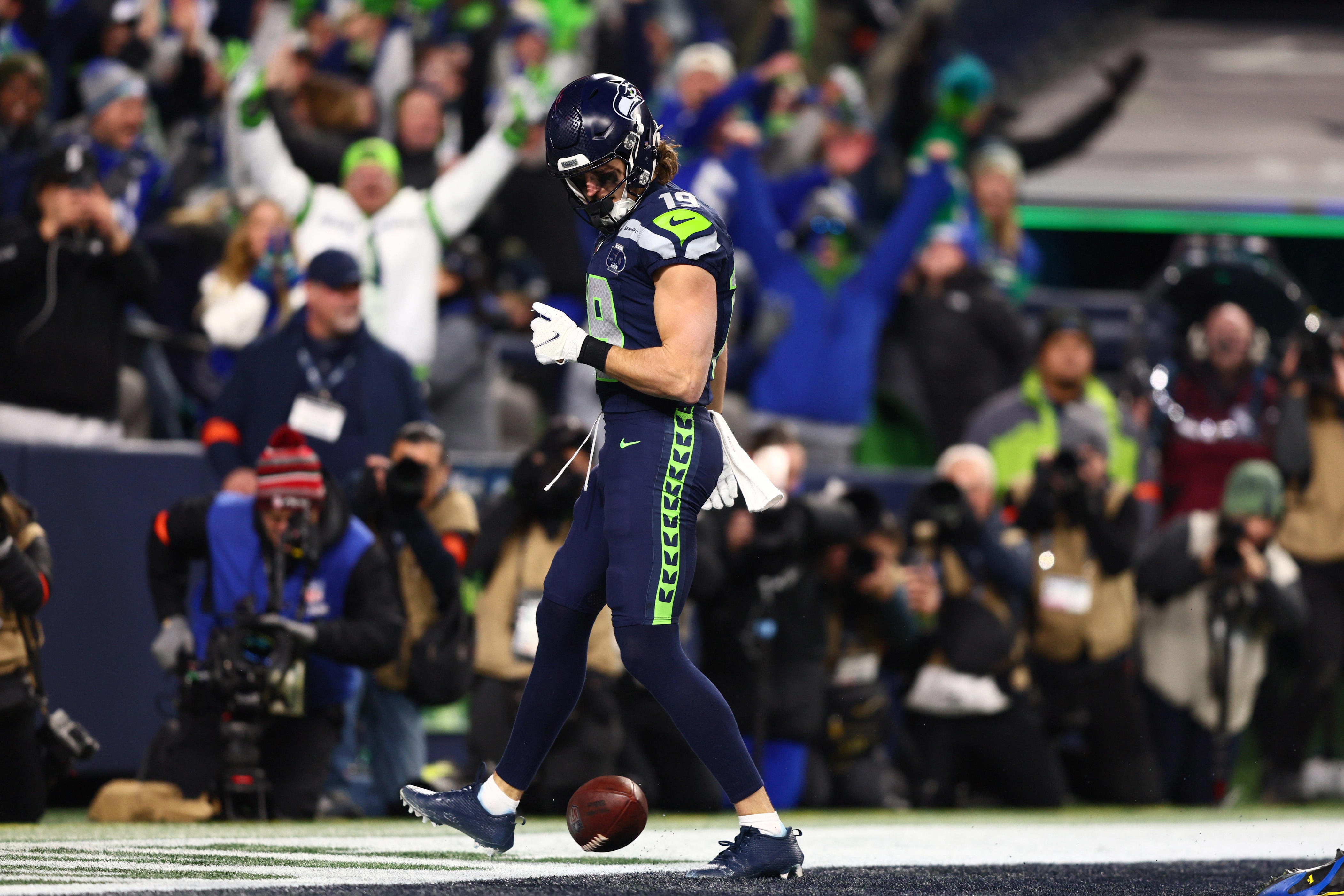 Jake Bobo offer sheet details with Jacksonville Jaguars