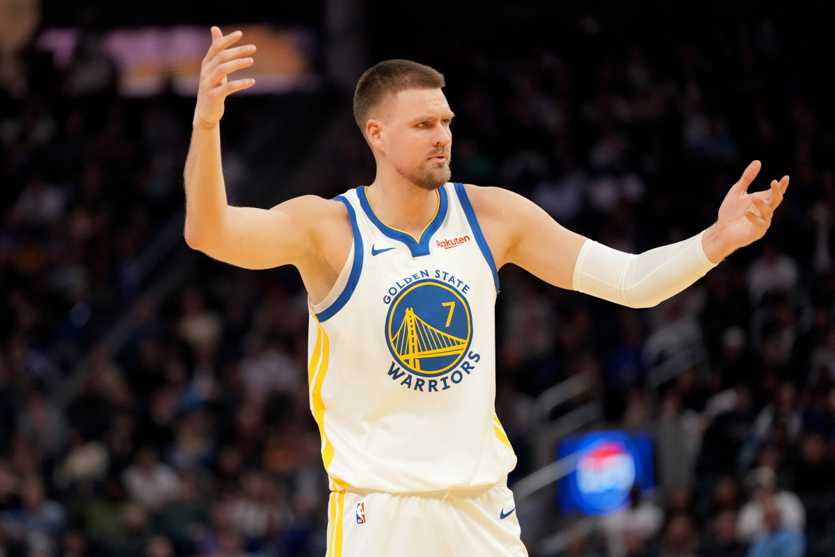 Warriors reveal Stephen Curry, Kristaps Porzingis injury updates before ...
