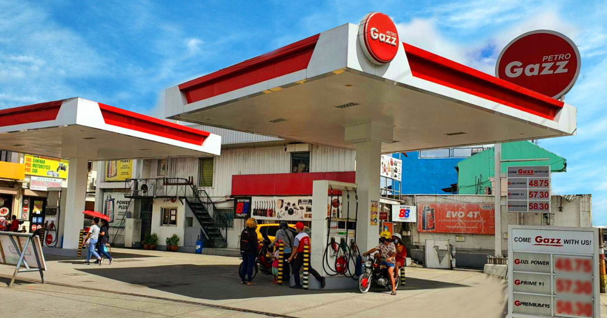 This gas station offers P5 rollback on fuel prices at select branches