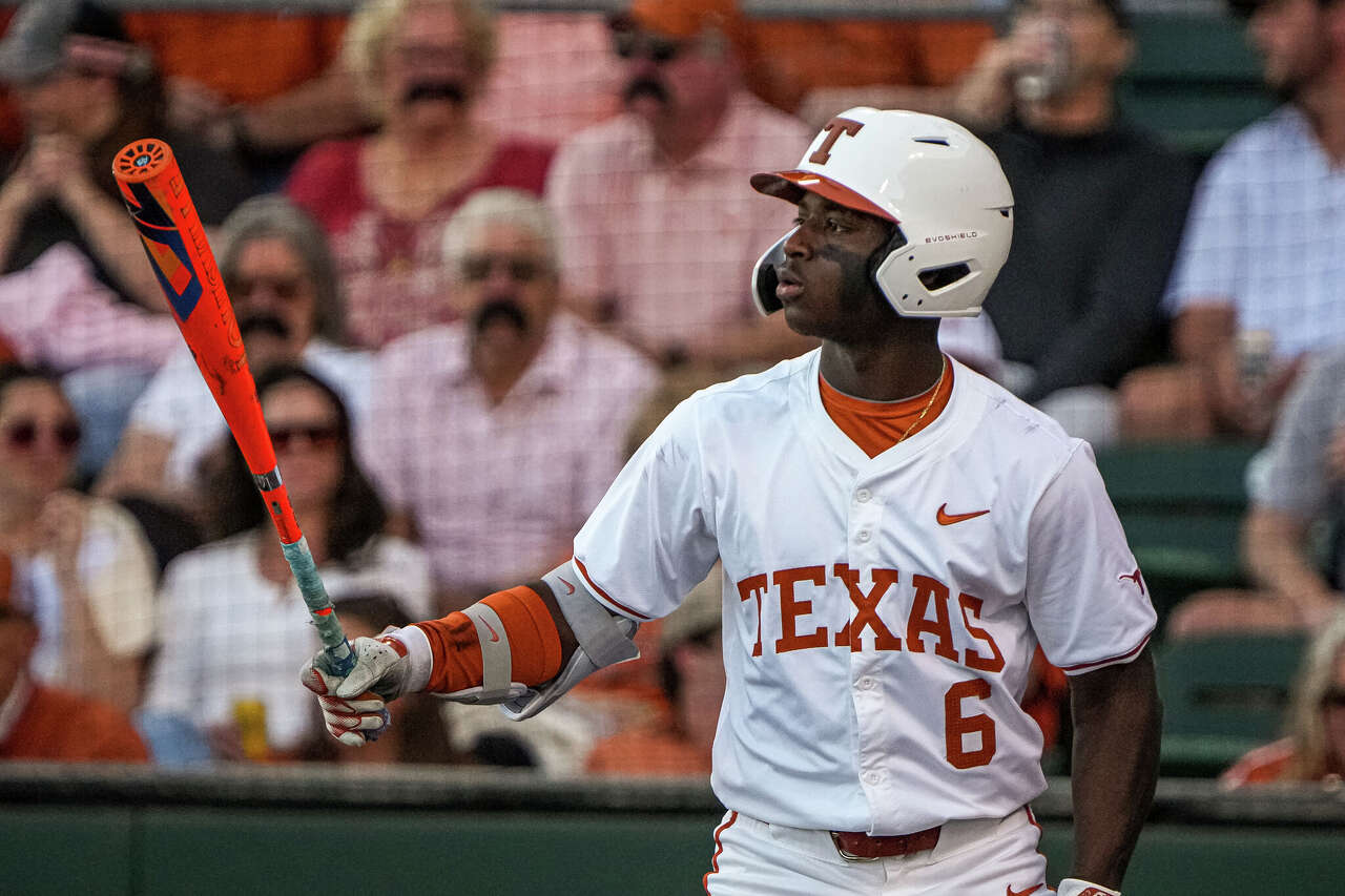 Texas baseball wins another SEC series after a Game 1 loss, this time ...