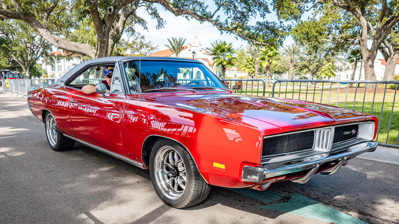 Why don't new cars come with spare tires anymore?