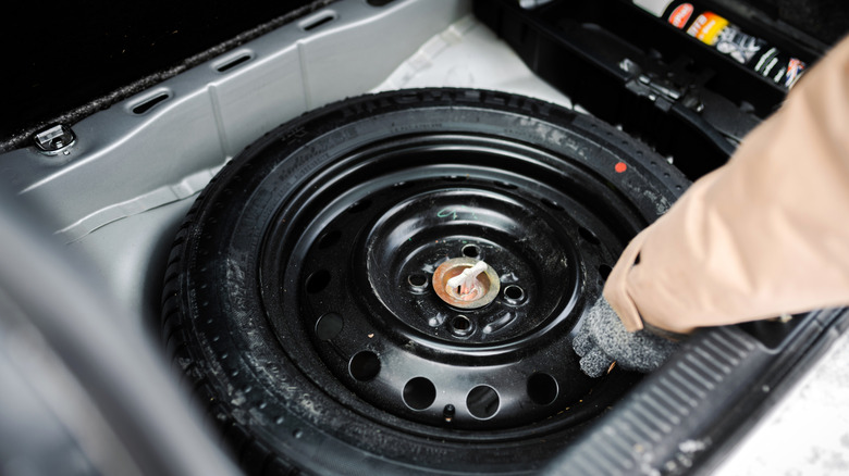 Why don't new cars come with spare tires anymore?