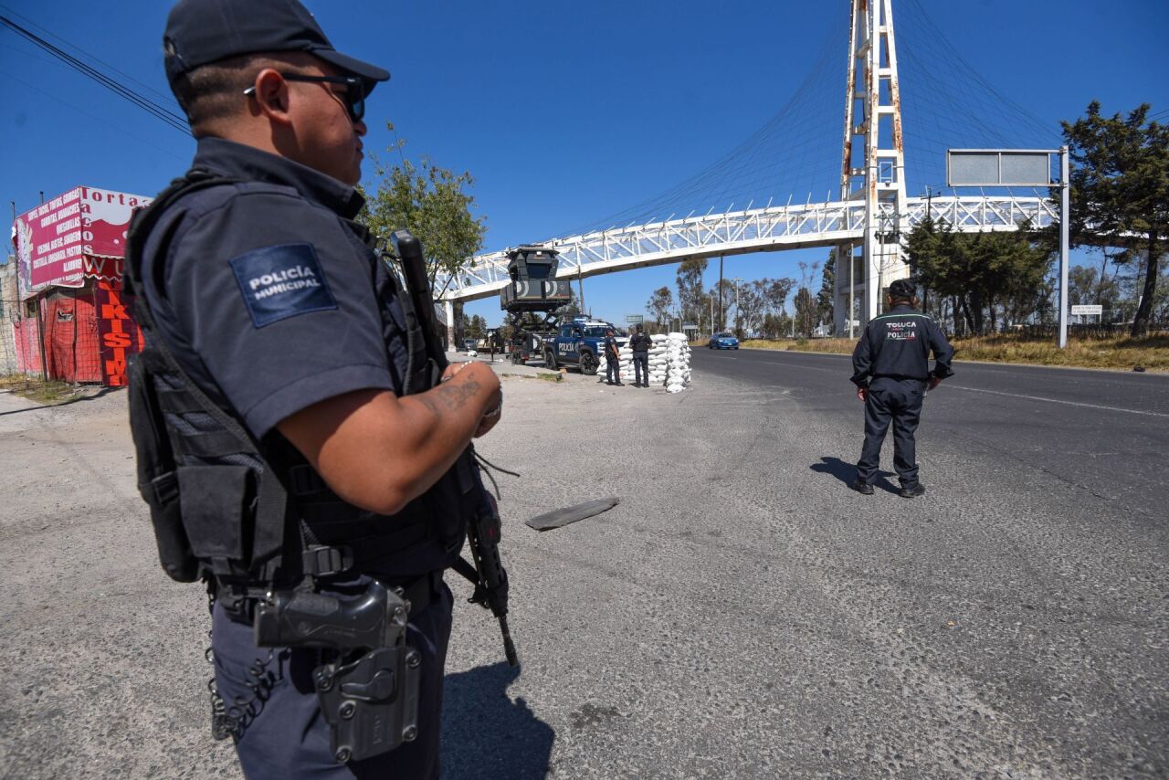 Uno de cada cinco municipios en México carece de policías, revela censo ...