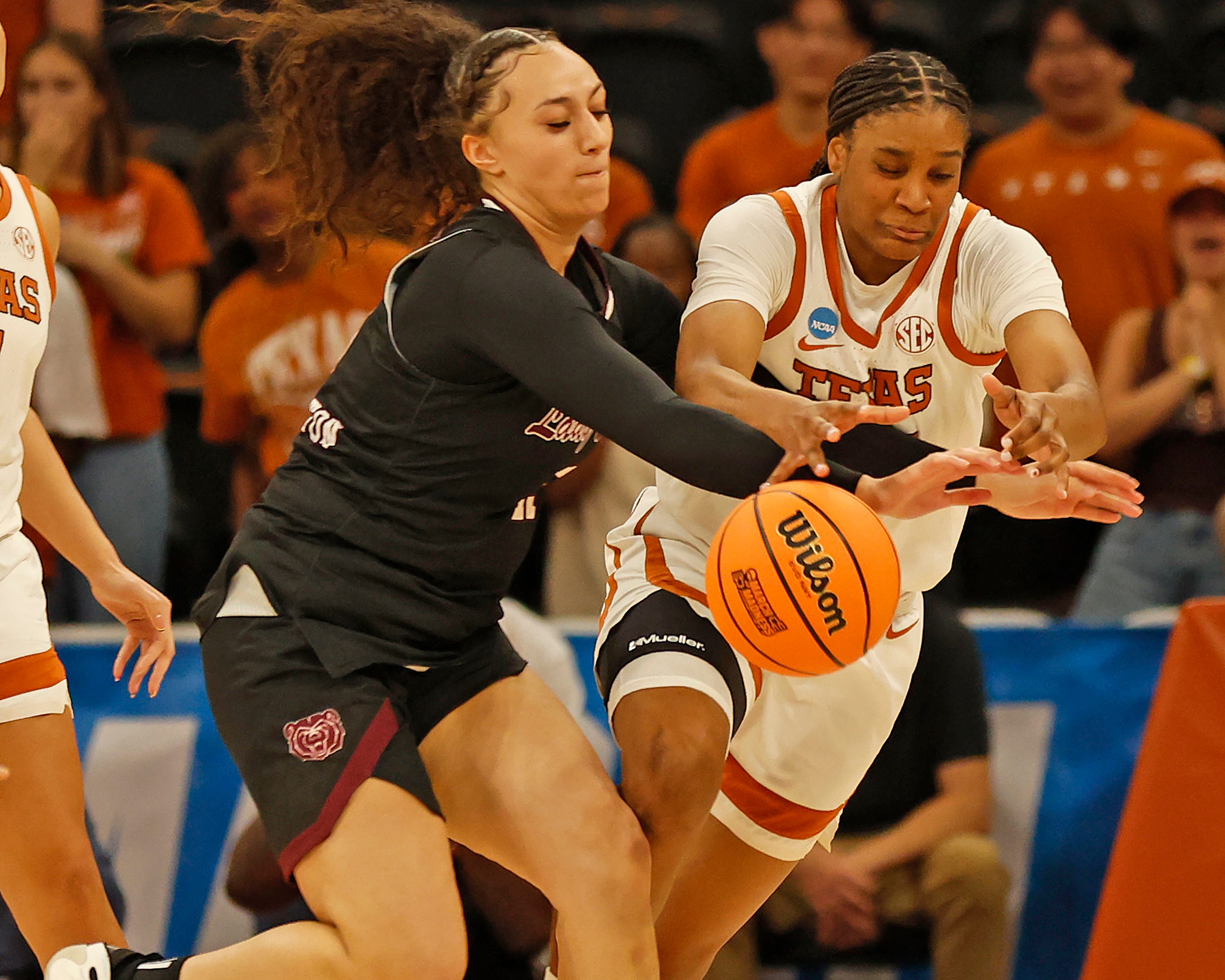 How many perfect brackets remain? Women's March Madness has less than 1 ...