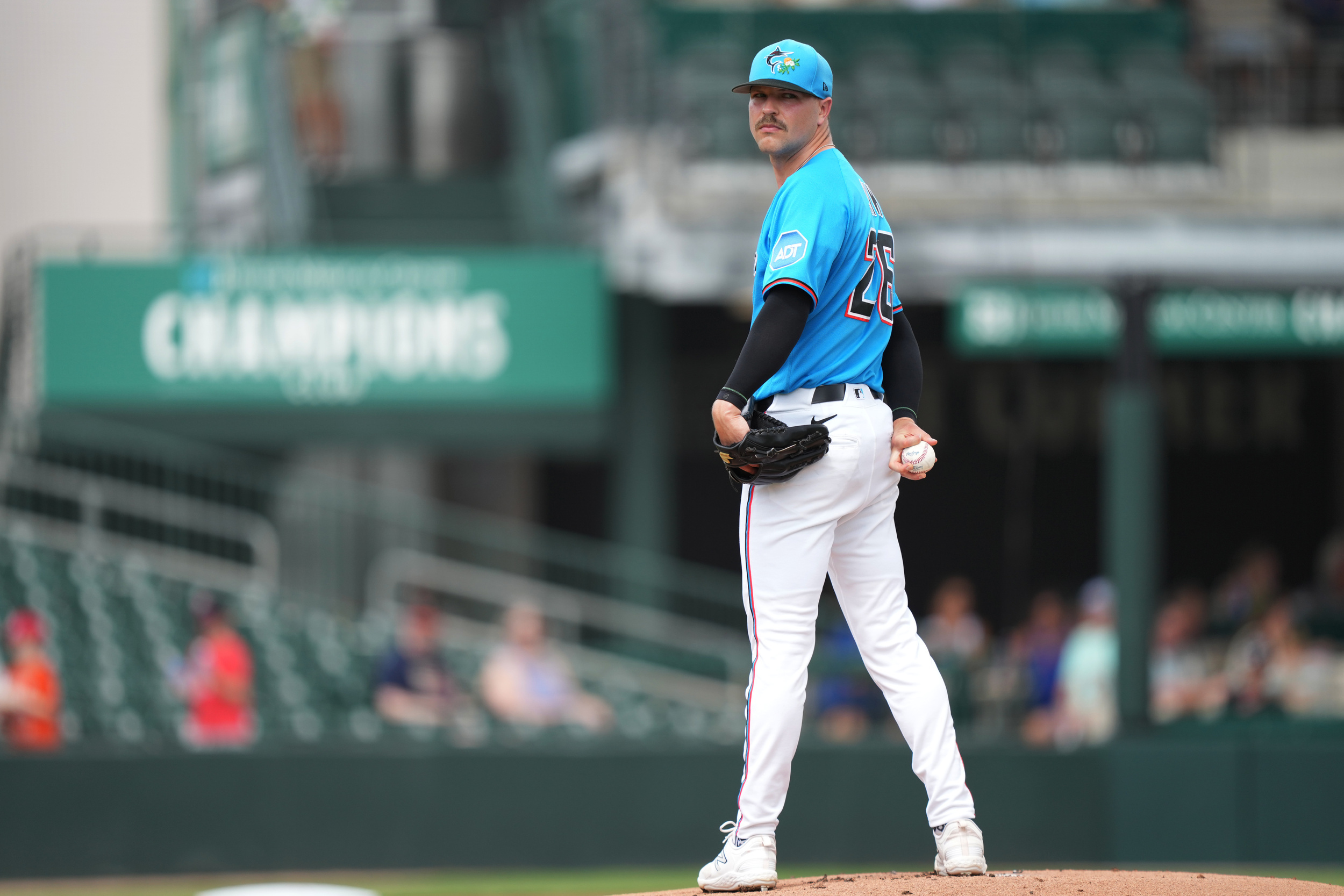 Marlins name Janson Junk fifth starter, option Braxton Garrett