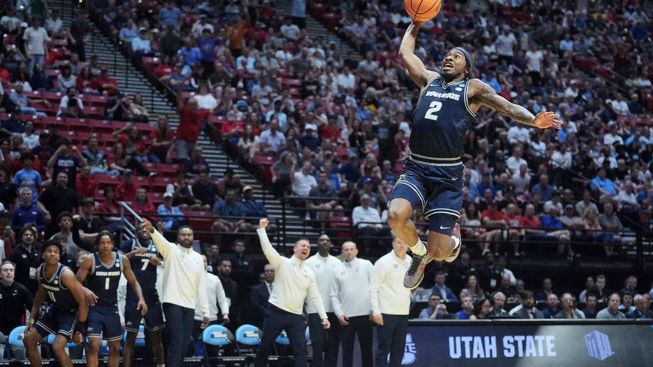 MJ Collins leads Utah State to victory over Villanova in NCAA tournament