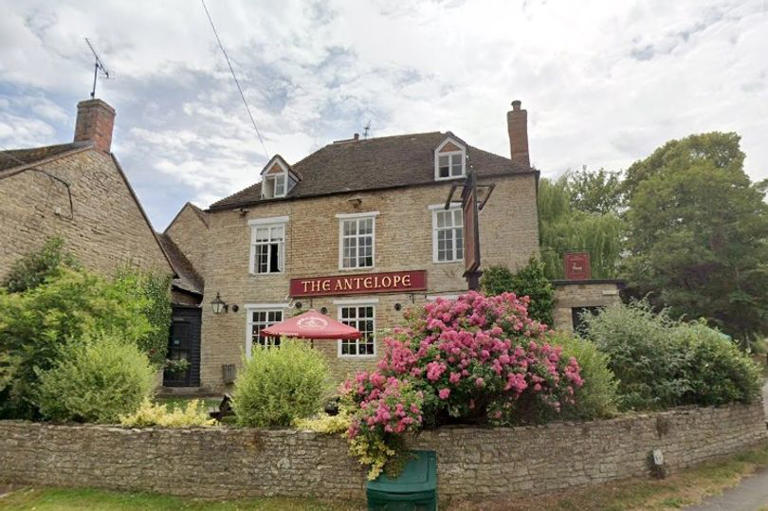 Beautiful historic pub closes in Warwickshire as locals left dismayed