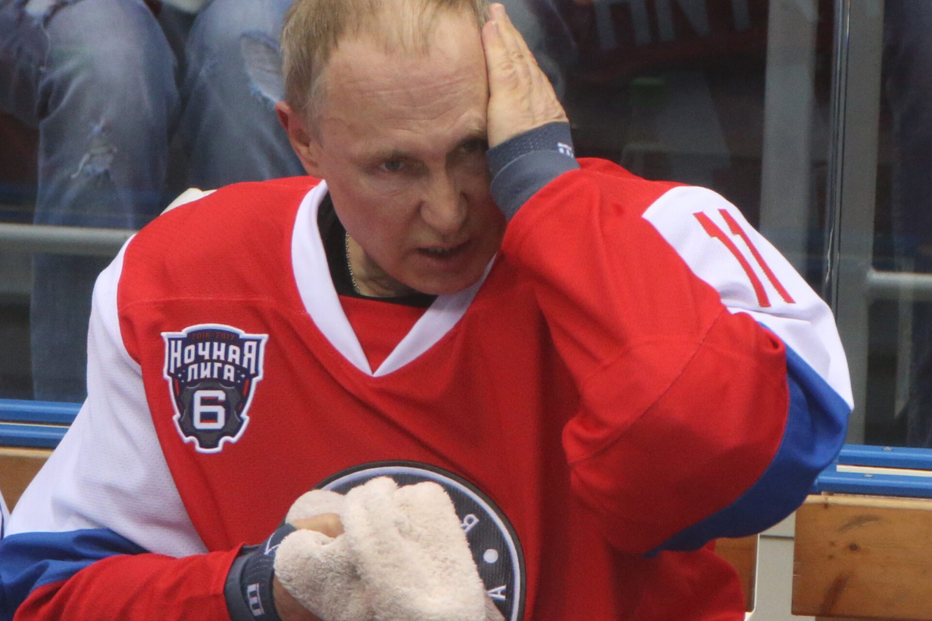 Putin’s awkward fall sparked questions about his health